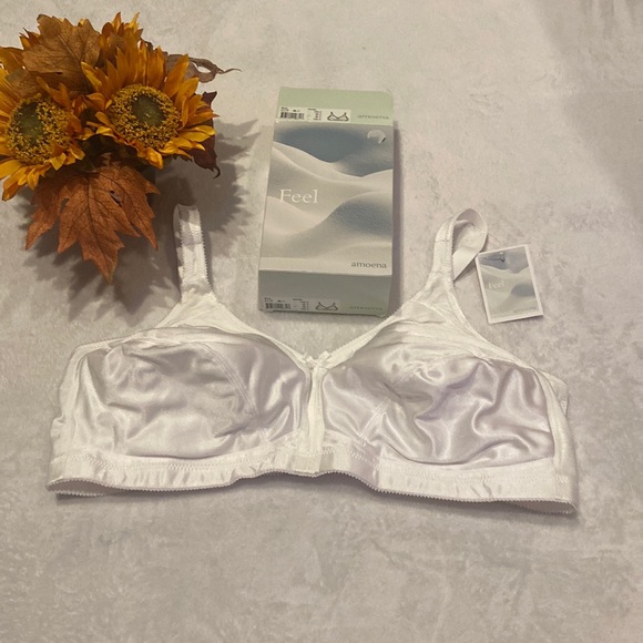 Amoena | Intimates & Sleepwear | Nwt And Box Amoena Ava 215 White ...